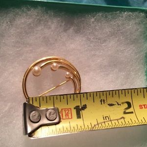 Monet | Jewelry | Vintage Monet Pin | Poshmark